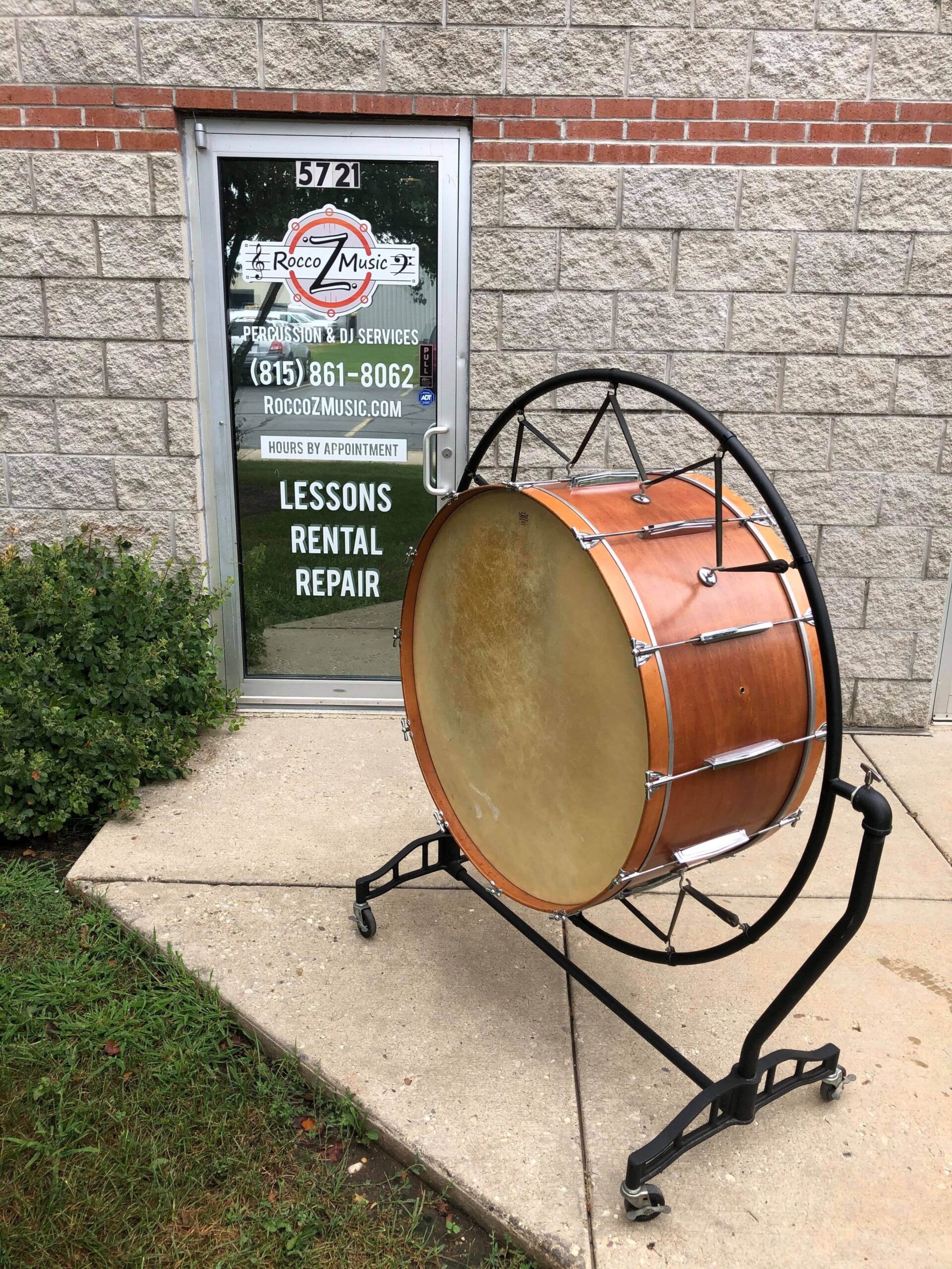 1960s Ludwig 34in Concert Bass Drum W Stand Rentalsale Rocco Z Music